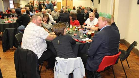 Ex-star batsman at rugby club lunch | wellington-today.co.uk