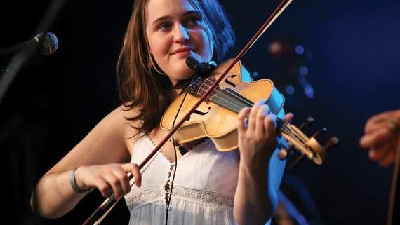 Jackie at fore­front of folk revival | wellington-today.co.uk