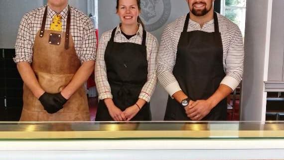 Exeter Chiefs’ prop helps open new town butcher | wellington-today.co.uk