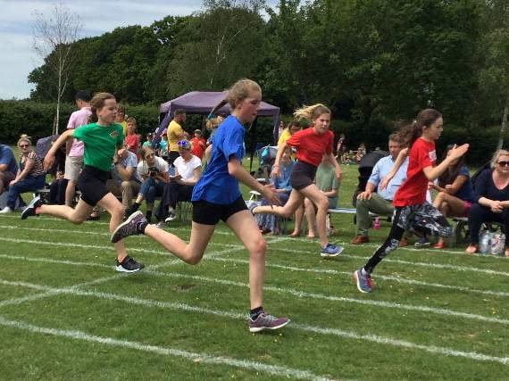 Race for the line on school sports day | wellington-today.co.uk