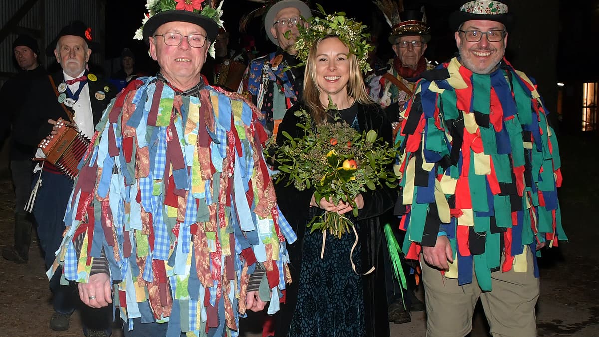 Ancient wassail ceremony to ensure a good harvest | wellington-today.co.uk