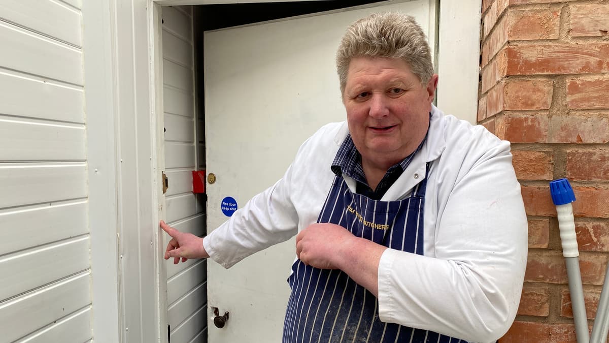 'Plonker' tries to break into Tim Potter's butchers shop | wellington ...