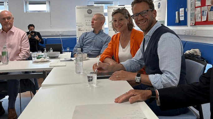 MP Rebecca Pow brings Health Minister Lord Markham to view Musgrove ...