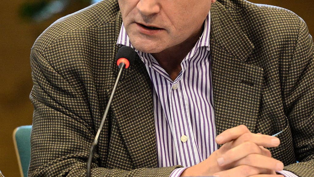 Wellington-born university don and military expert dies | wellington ...