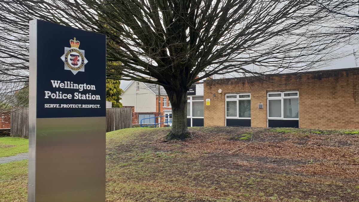 Wellington police listen in as hapless fraudster tells them he wants ...