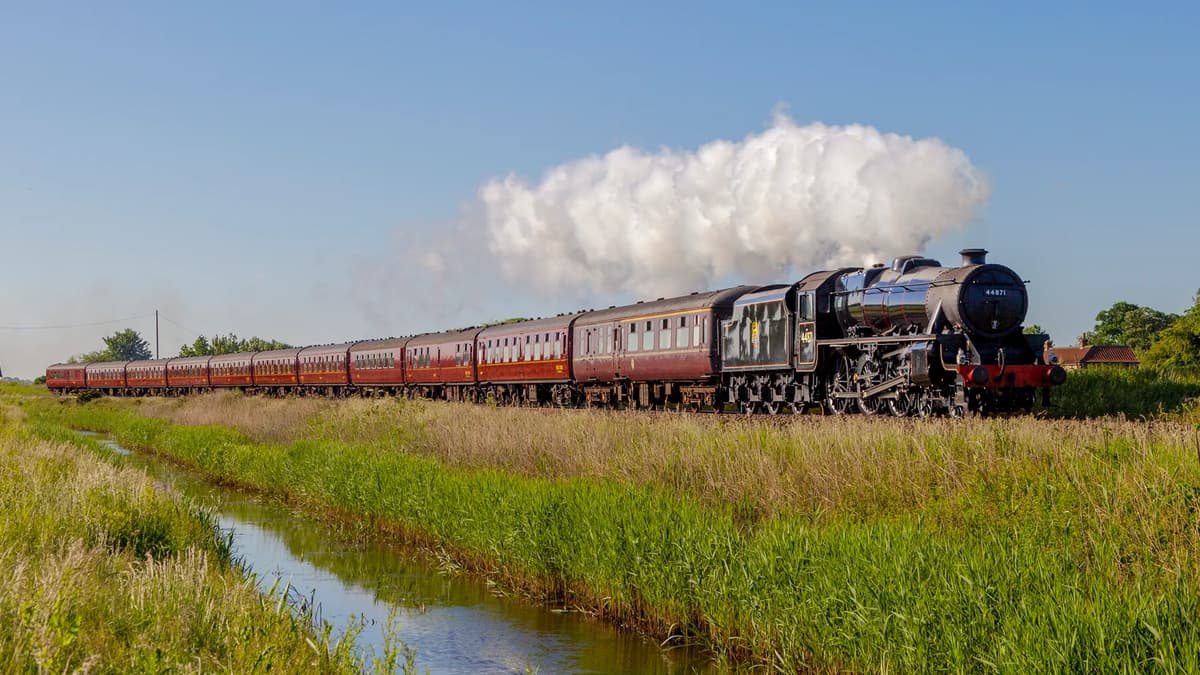 Steam train enthusiasts can see locomotive pass through Wellington ...