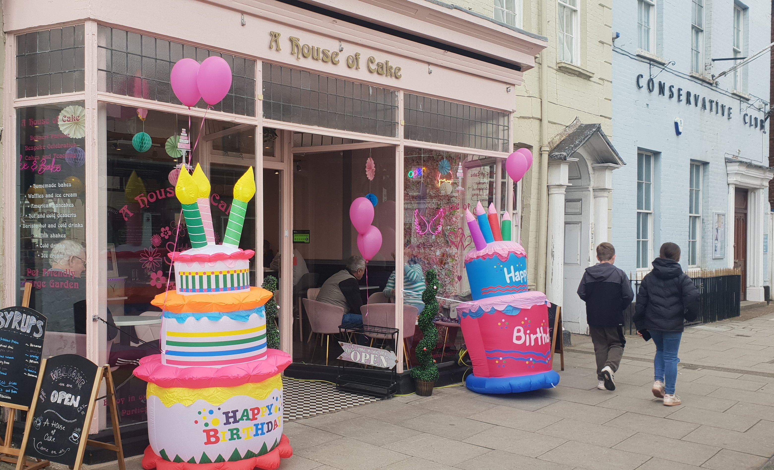 Onset of summer brings spate of new shops opening in Wellington town ...