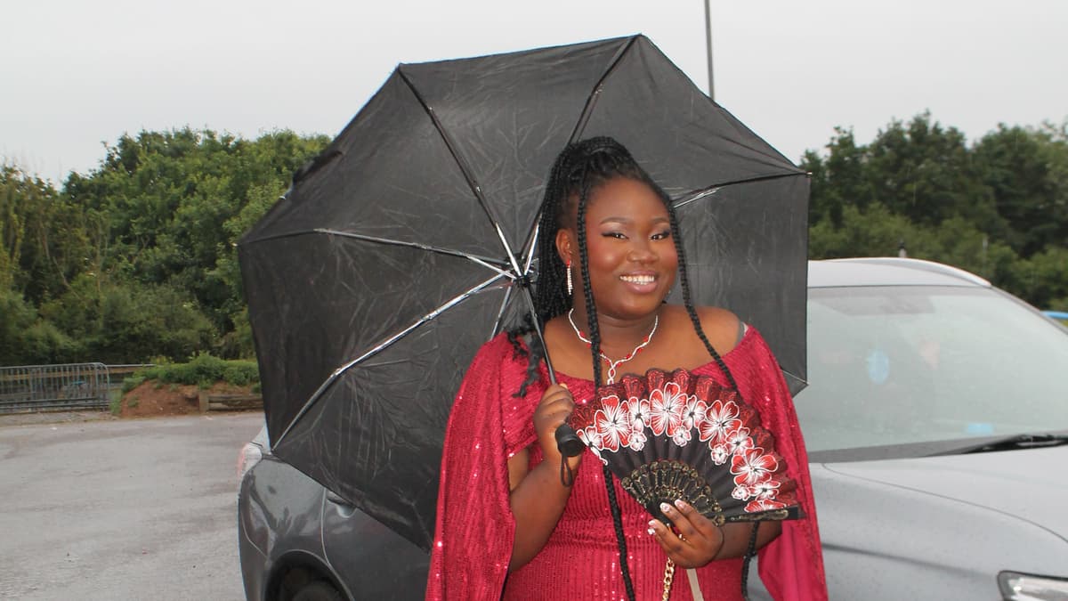 Kingsmead Year 11 Prom Shines: Glamorous evening celebrates hard work ...