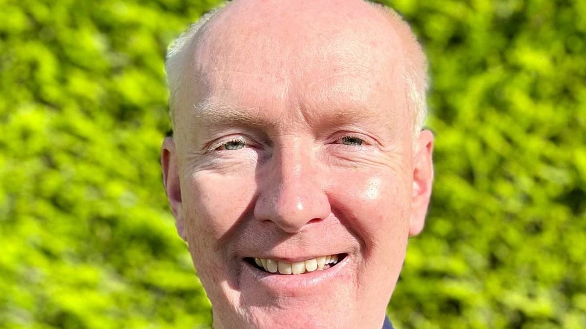 Rockwell Green priest in charge Rev Andy Barton joining Remembrance ...