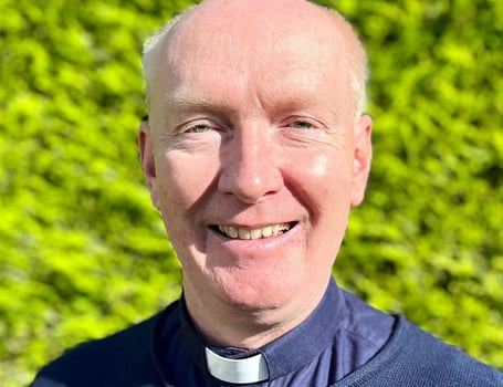 Rockwell Green priest in charge Rev Andy Barton joining Remembrance ...