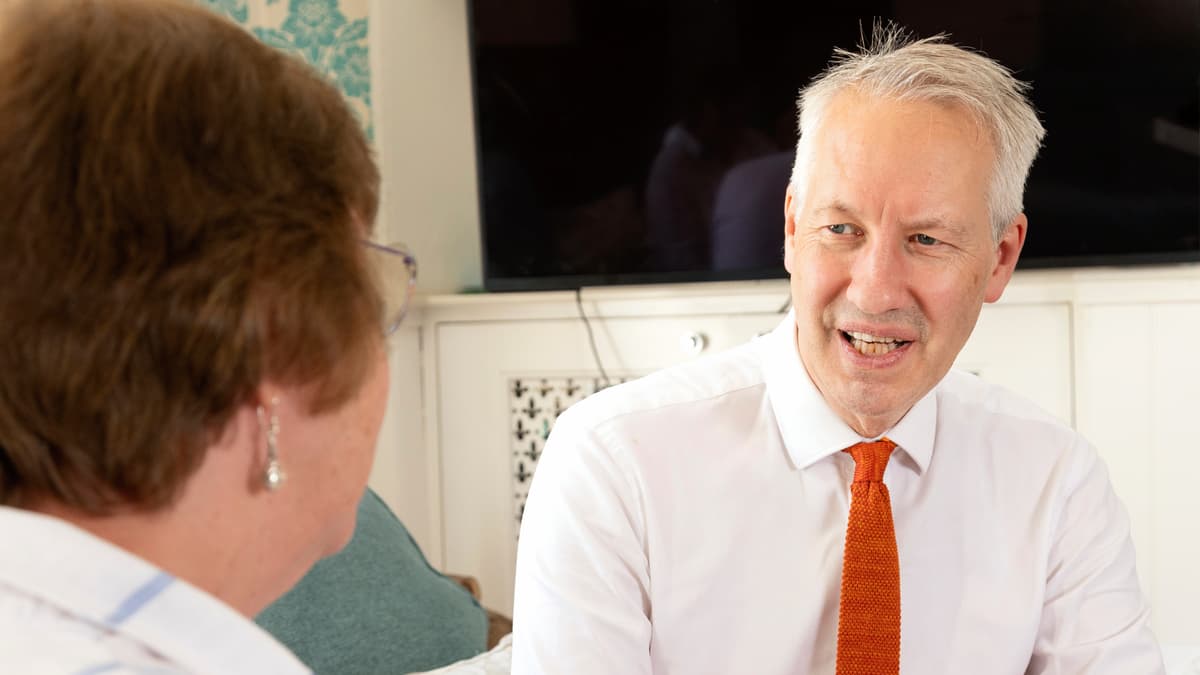 Gideon Amos launches 'pub and coffee shop surgeries' | wellington-today ...