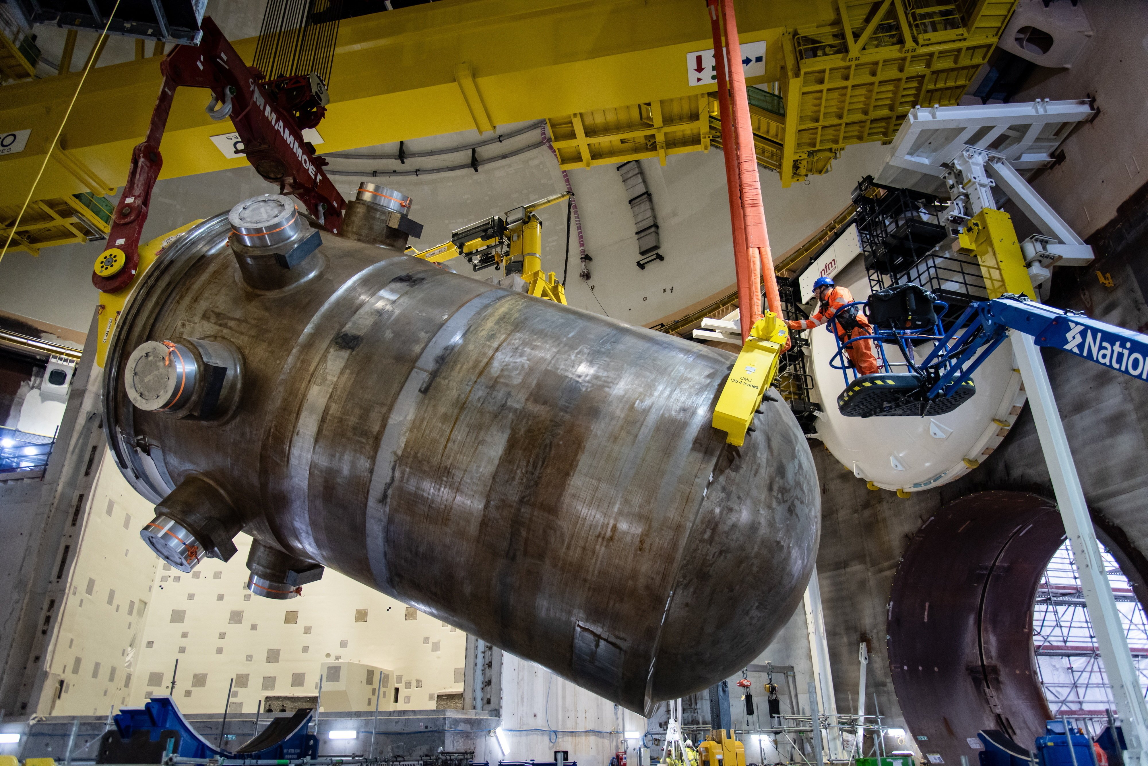 New nuclear reactor fitted to £26bn Hinkley Point power station ...