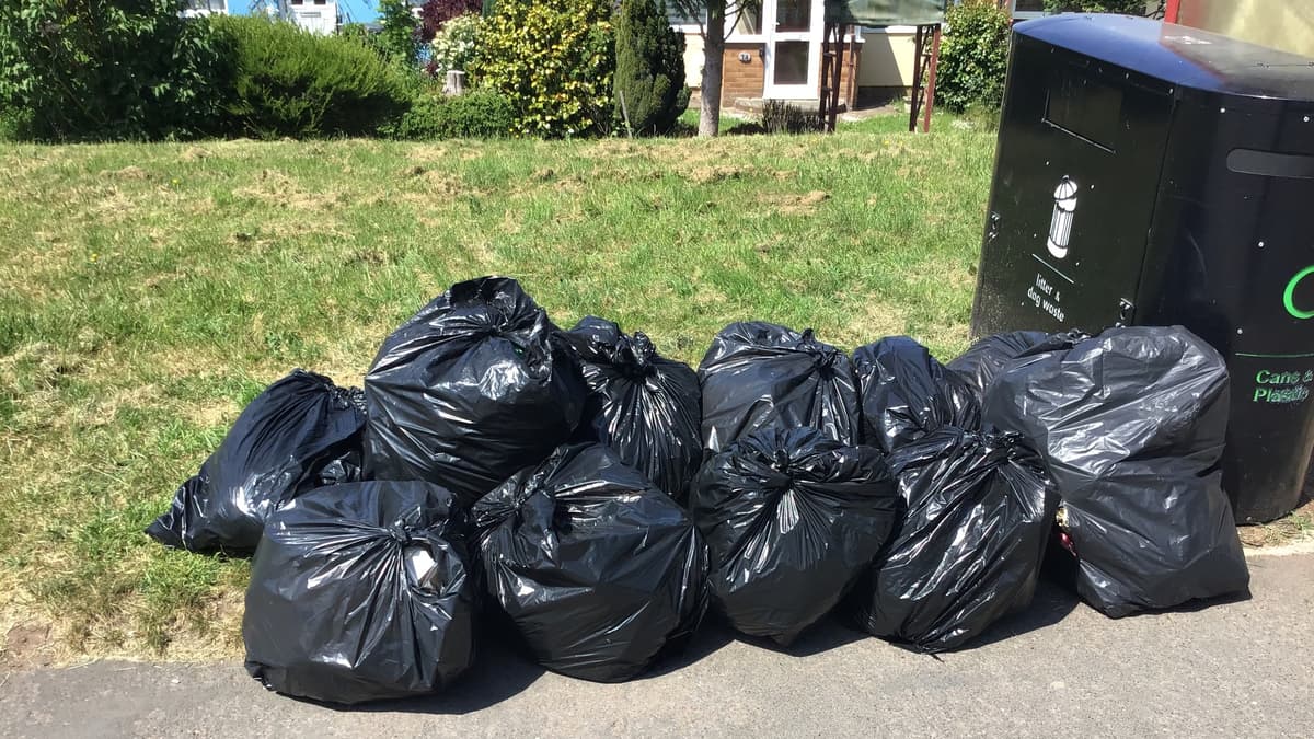 Cllr Marcus Barr collects 11 bags of litter to prove Wellington Town ...