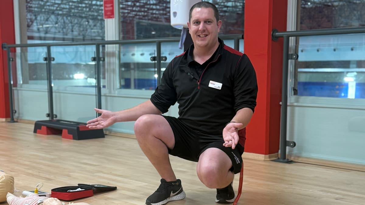 Leisure centre hold free CPR sessions as part of Restart a Heart day ...