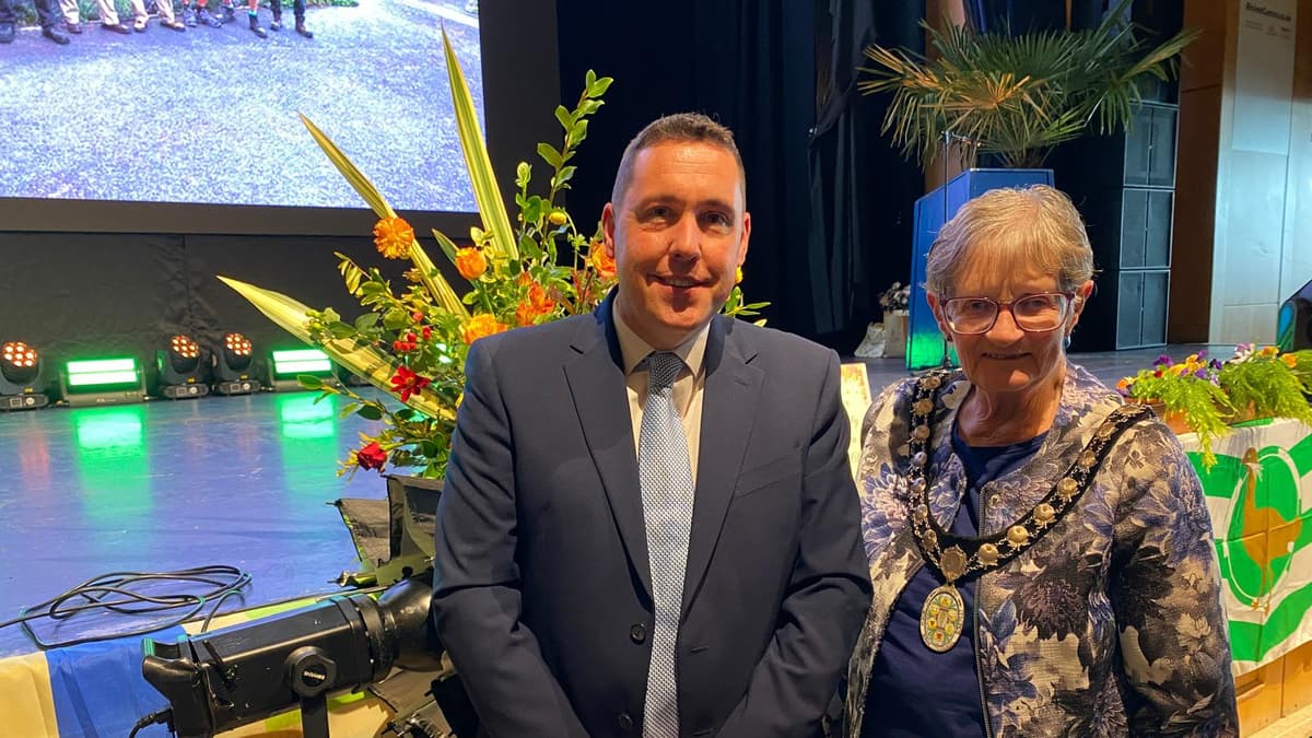 Wellington Town Council have a golden evening at South West in Bloom ...