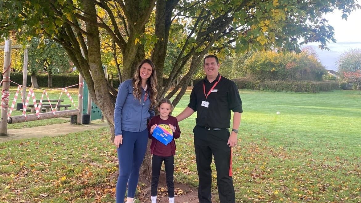 Double Olympic silver medalist visits pupils at Wellesley Park Primary ...