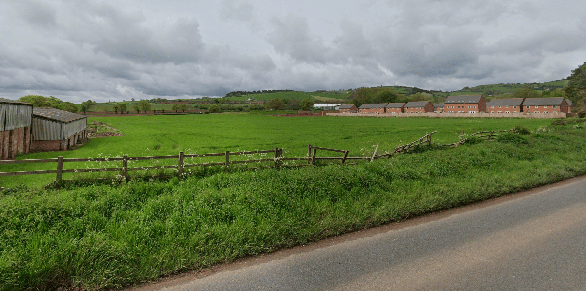 Developer wants to build 100 new homes on fields on edge of ...