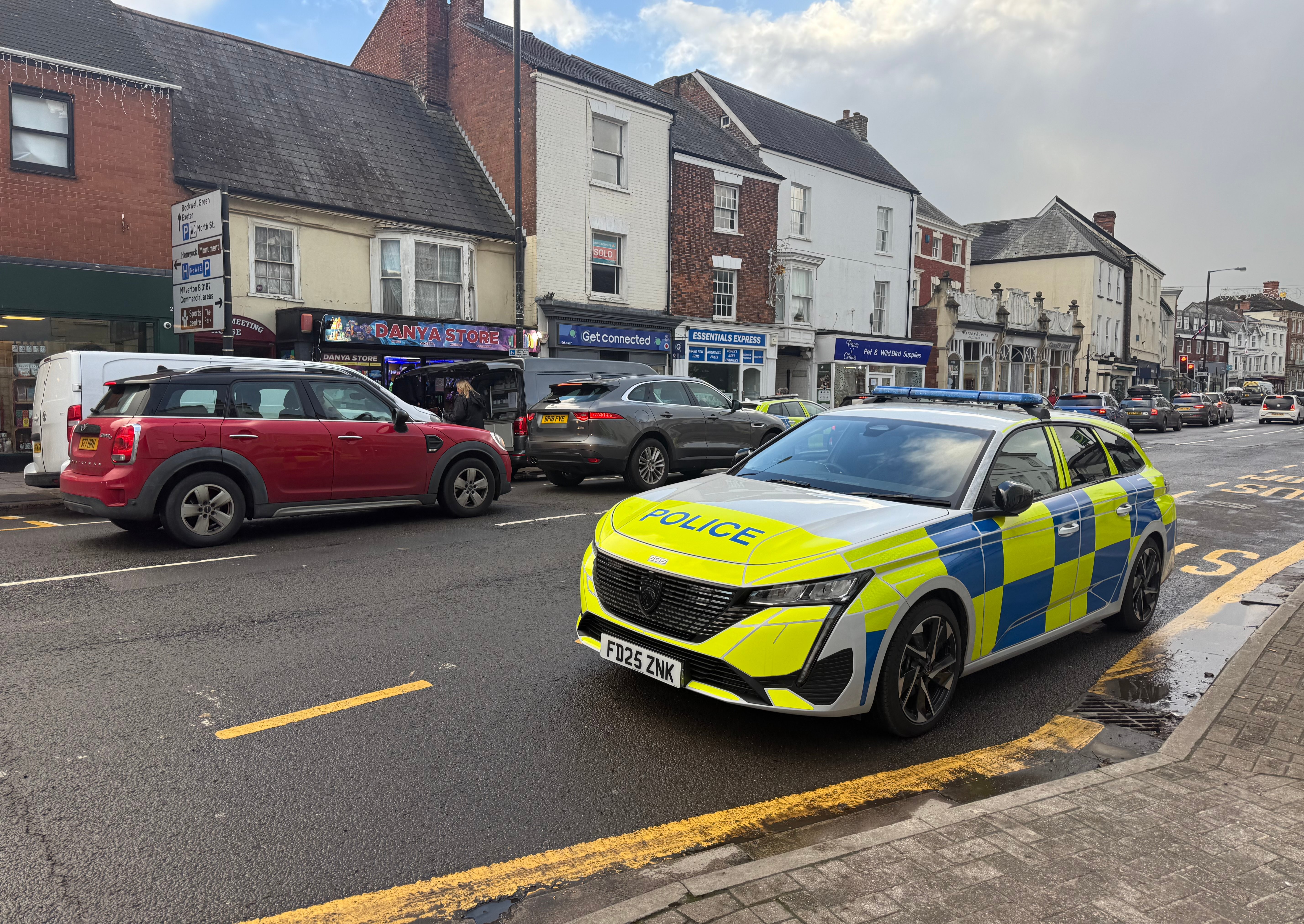 Huge police presence outside Wellington shop | wellington-today.co.uk