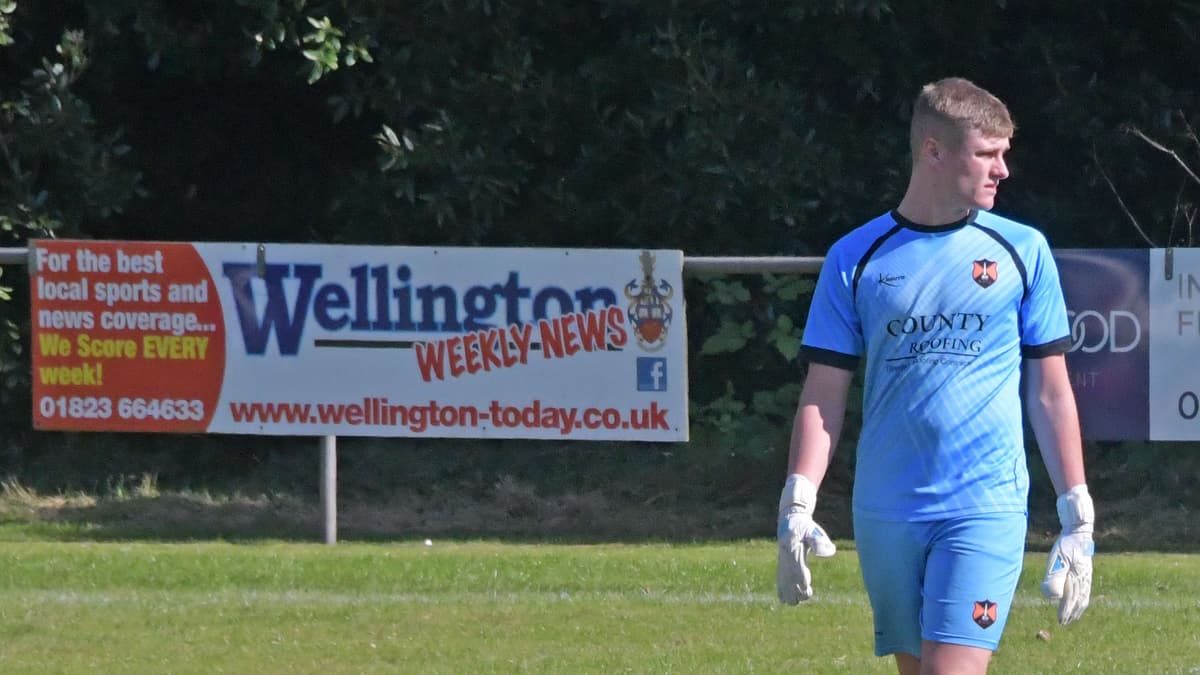 Wellington goalkeeper Hawkings sent off in spirited draw | wellington ...
