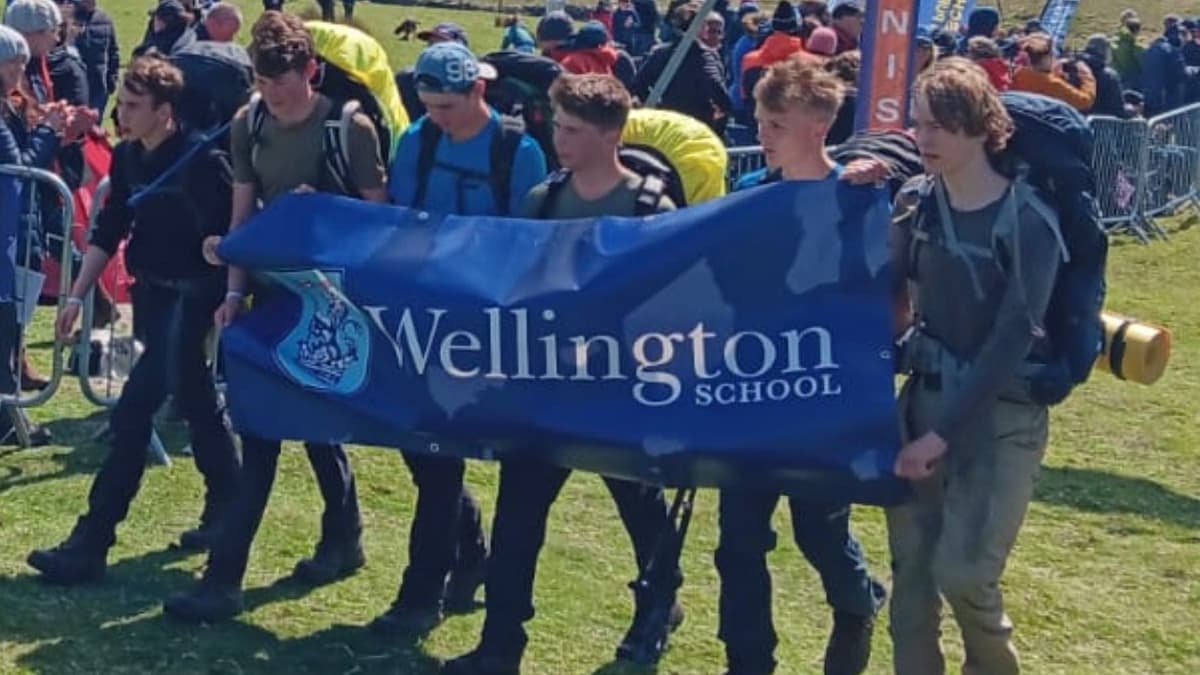 Wellington School team first to complete gruelling Ten Tors Challenge ...